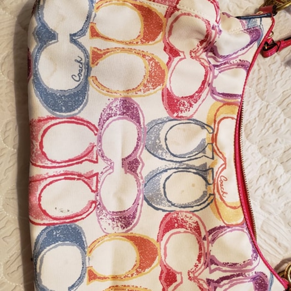 Coach Signature Shoulder Bag Multi Color - Gem